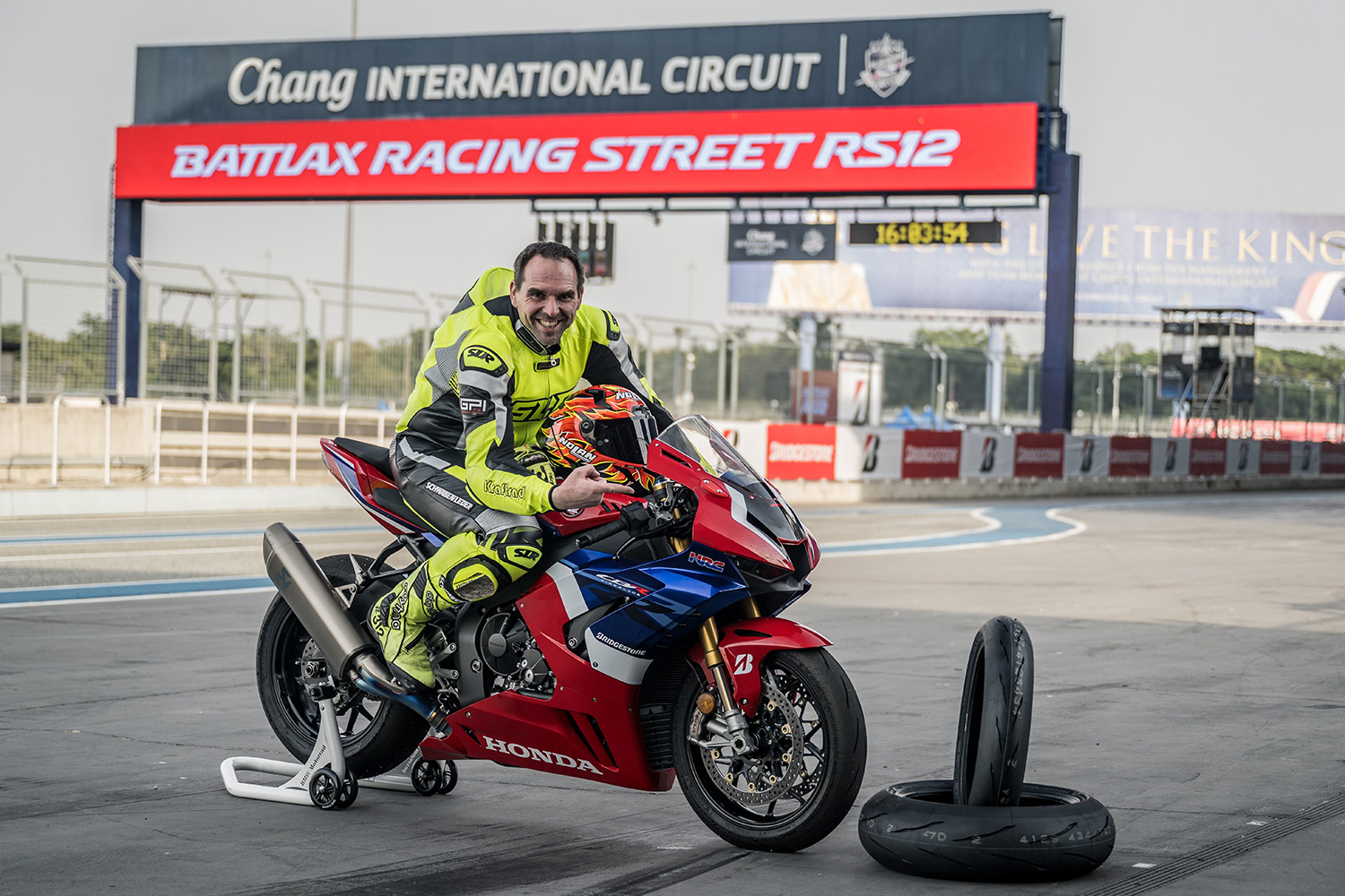 Bridgestone Battlax RS12 – Slick-Feeling für die Straße – Kraftrad-Blog ...
